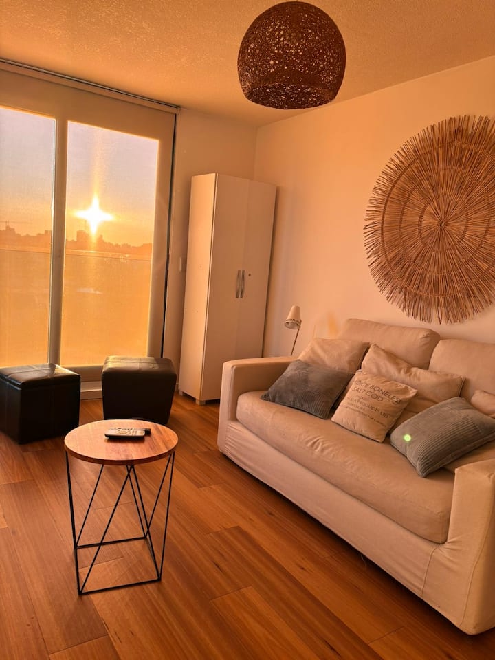 New Top Floor Apt – Balcony, Garage & Great View - Montevideo
