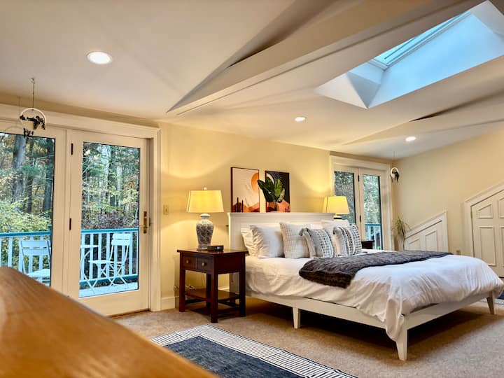 Skylights & Tides King Studio - Kittery/portsmouth - Portsmouth, NH