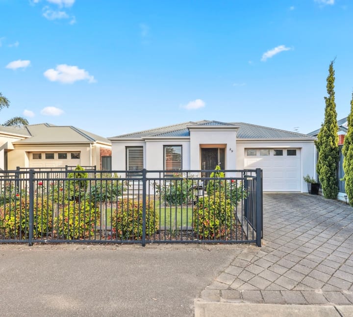 2 Houses Side By Side By The Beach - Victor Harbor