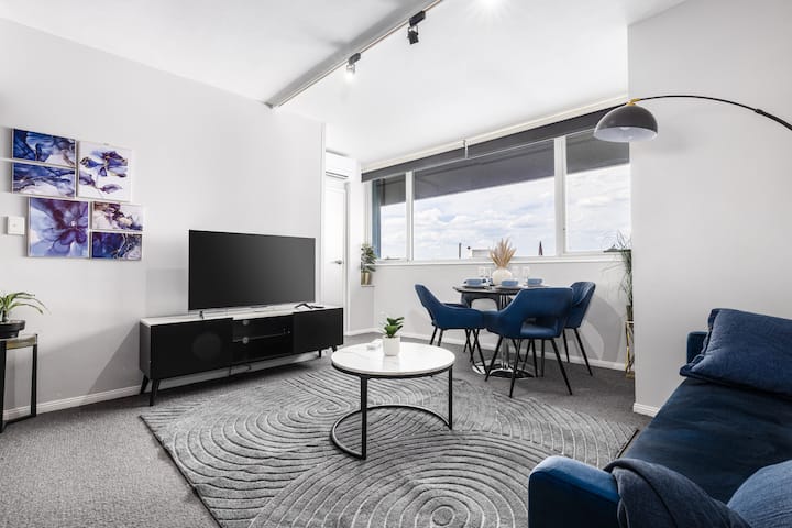 Stylish 2br Cityside Apt W/ Pool, Gym & Parking - Spring Hill