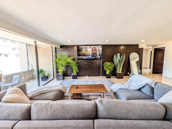 Elegant 6br Polanco Apt | Sleeps 21 | Jacuzzi Tub! - Meksyk