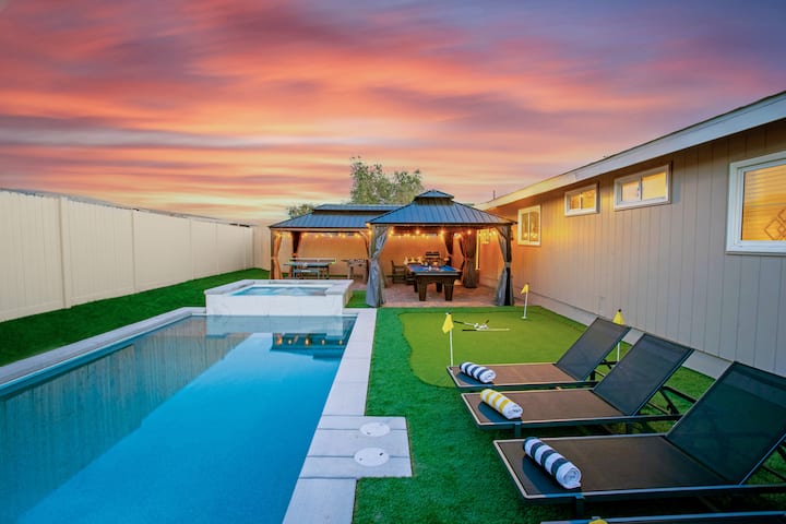 Contemporary 6br Gem | Space, Style & Comfort! - North Las Vegas, NV