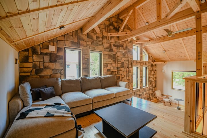 Serene — A Dreamy Alpine Escape 3 Bedroom 2 Bathrm - Hakuba