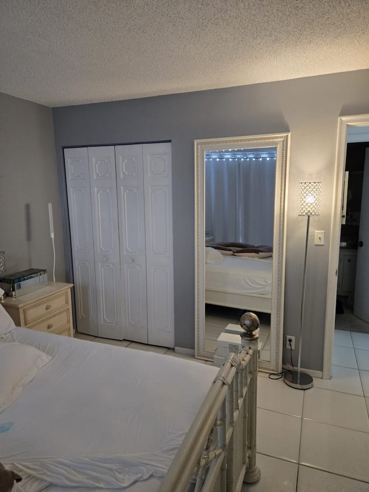 Prime 1br/1bth Condo In Fort Lauderdale Beach. - Fort Lauderdale