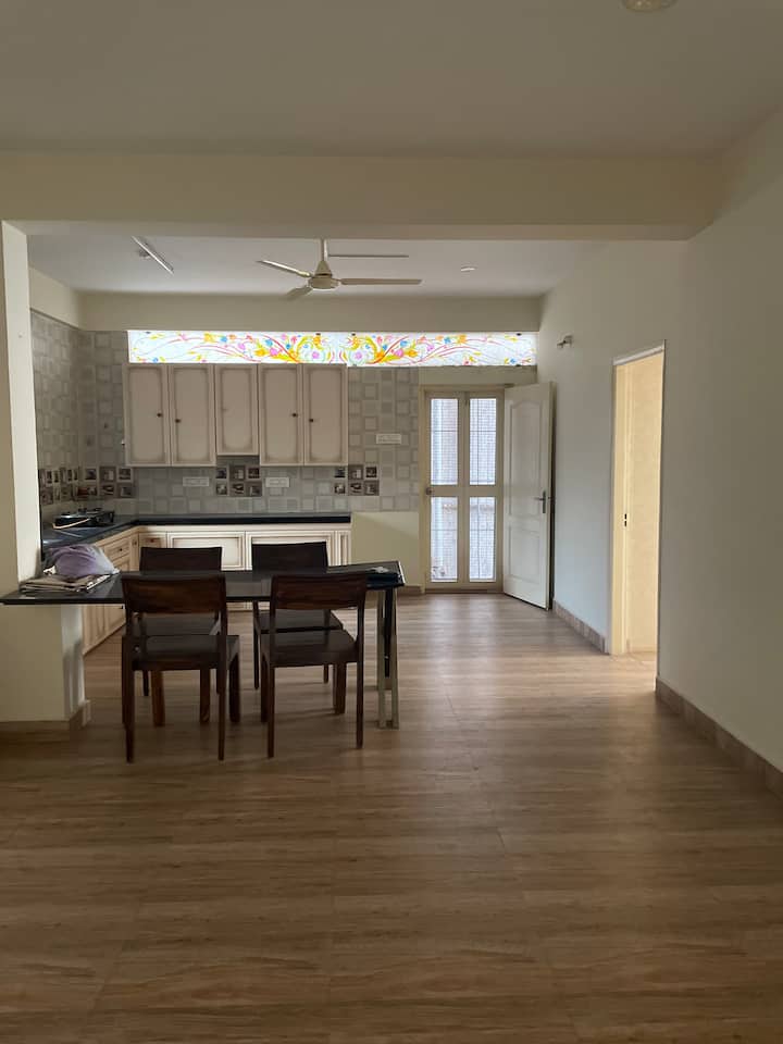 Sunny Spacious 2bhk Flat In Puttaparthi - Puttaparthi