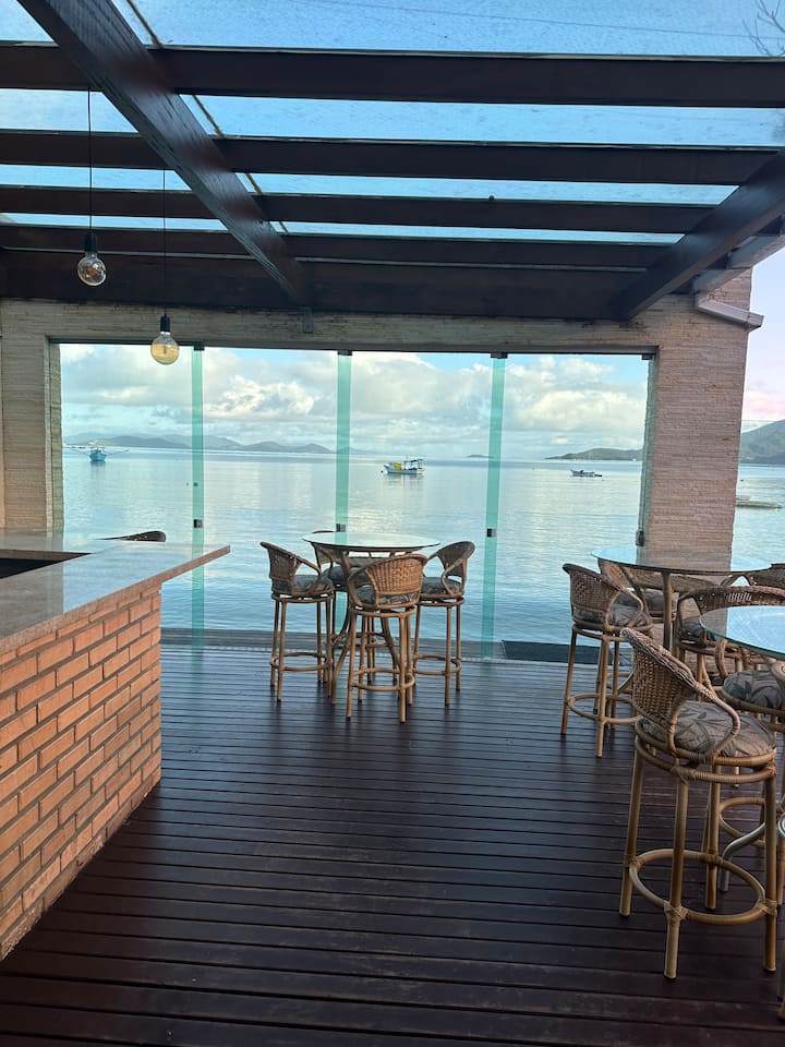 Casa De Luxo Frente Mar – Praia Da Armação - Governador Celso Ramos