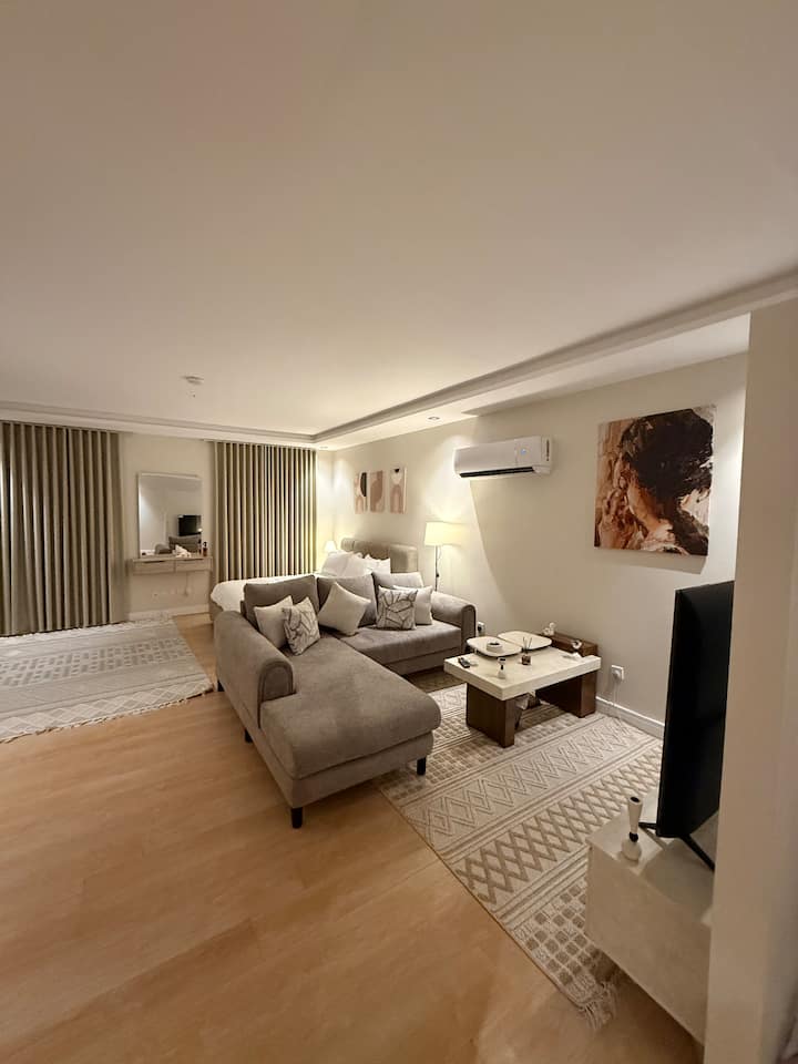 الاستديو الذكي بالكامل - Jeddah