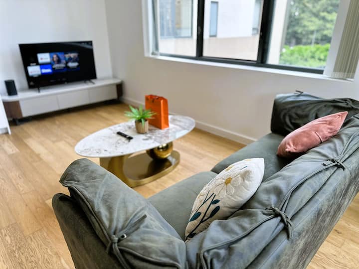 Serene Family Oasis Near Top Ryde Shopping Centre - Ryde