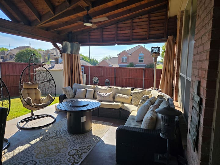 The Brown's House - DeSoto, TX