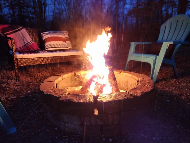 Alaska Cozy Retreat • Fire Pit • Near Hatcher Pass - Wasilla, AK