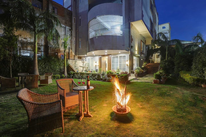 3 Bhk Luxury Apartment W/lawn+ Bonfire @ Panchmari - Pachmarhi