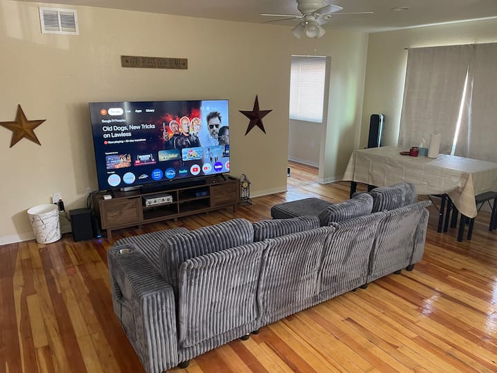 Winslow Retreat • Walk Downtown • Ac • Wi-fi •Yard - Winslow, AZ