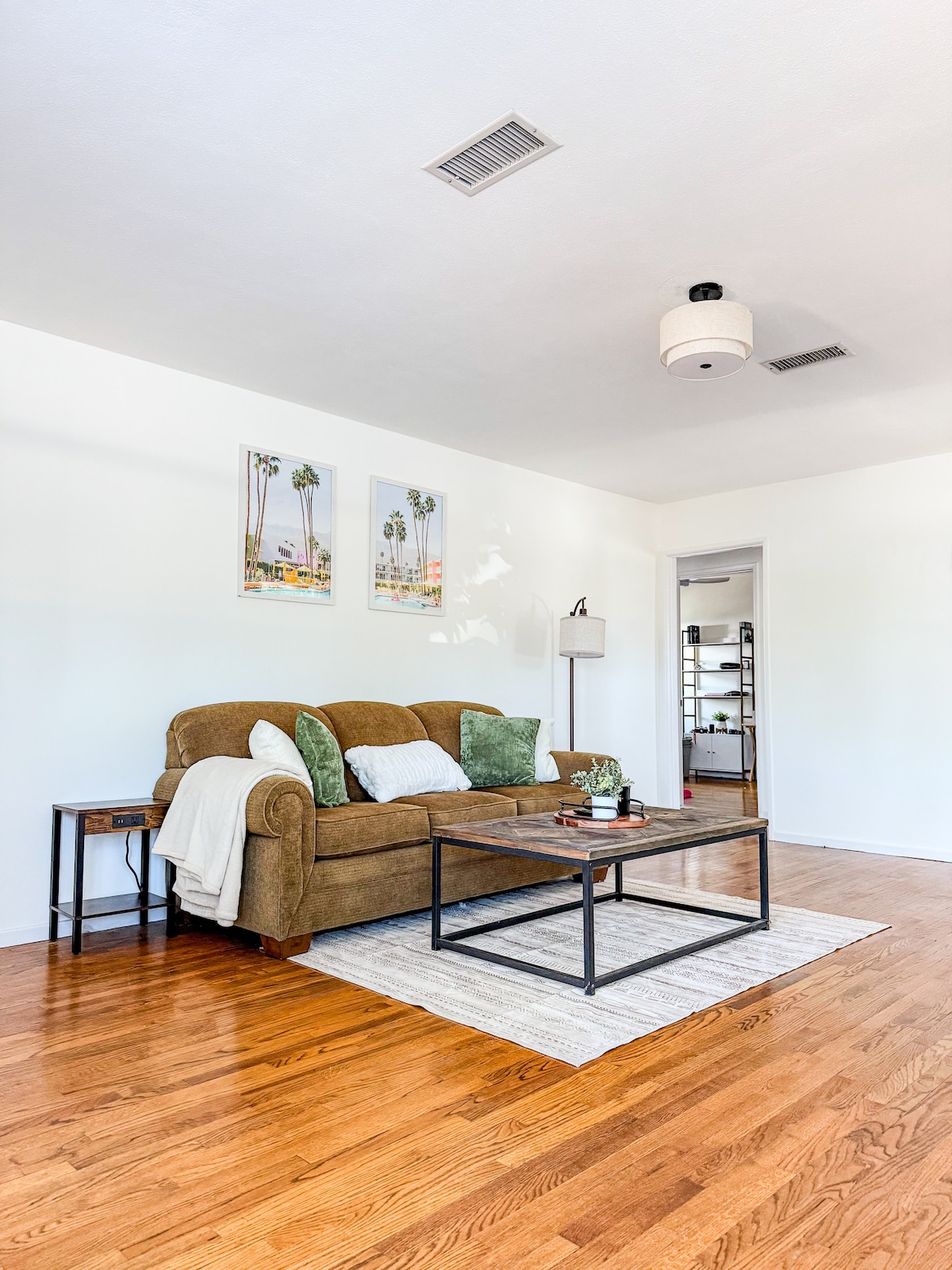 Cozy Valley Bungalow - Houses for Rent in Los Angeles, California ...
