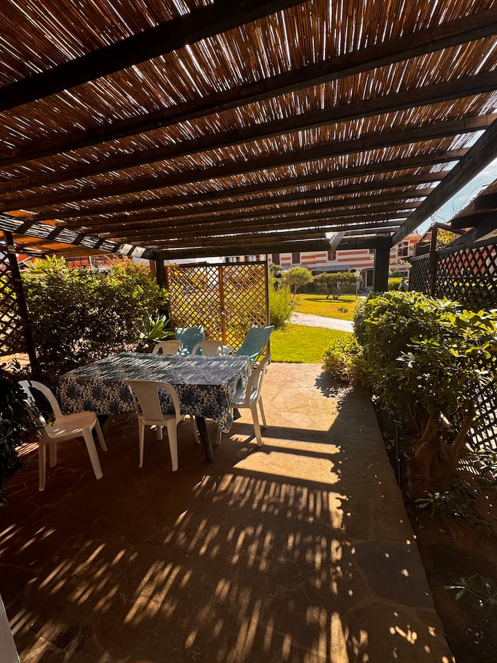 Monolocale Soppalcato Doppio Giardino In Piazzetta - Carloforte