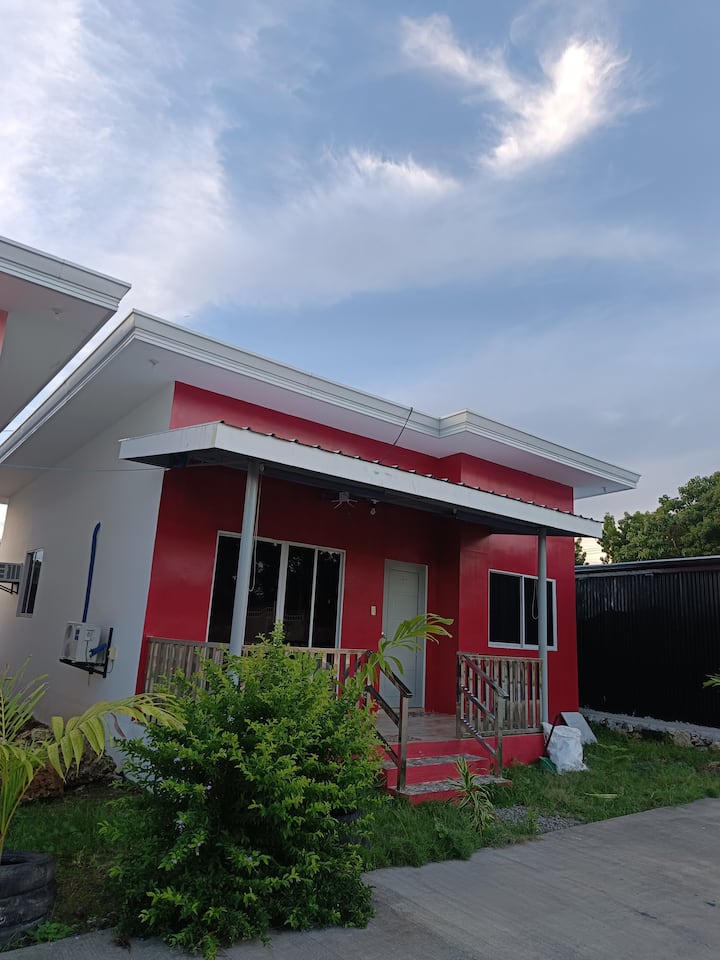 House #1
Houses With Pool, Jacuzzi
And Restobar. - Bantayan