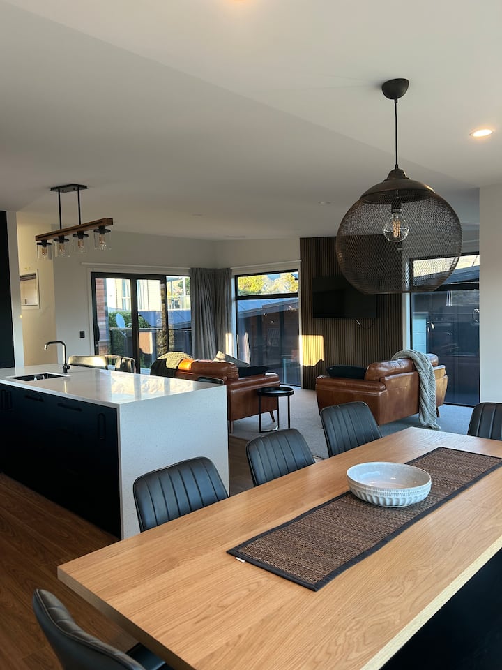 New Build On Aubrey Road - Wanaka