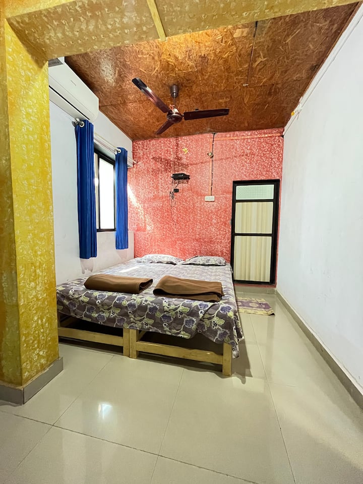 Peaceful Garden Room Near Shrivardhan Beach - Shrivardhan