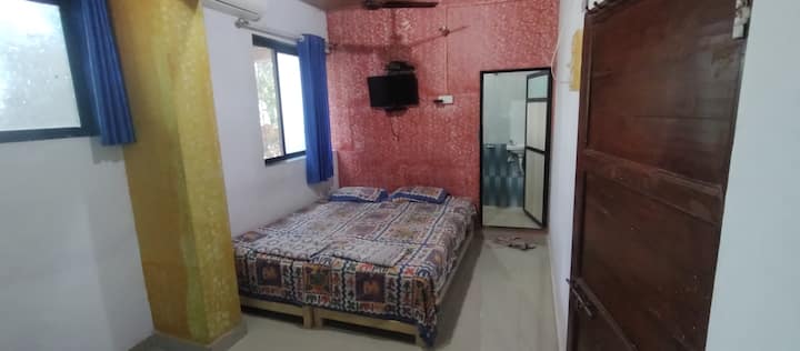 Daya Sadhan, Shrivardhan - Shrivardhan