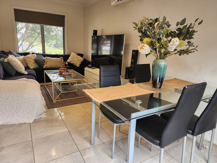 Entire Upper Level To Yourself! - Point Cook