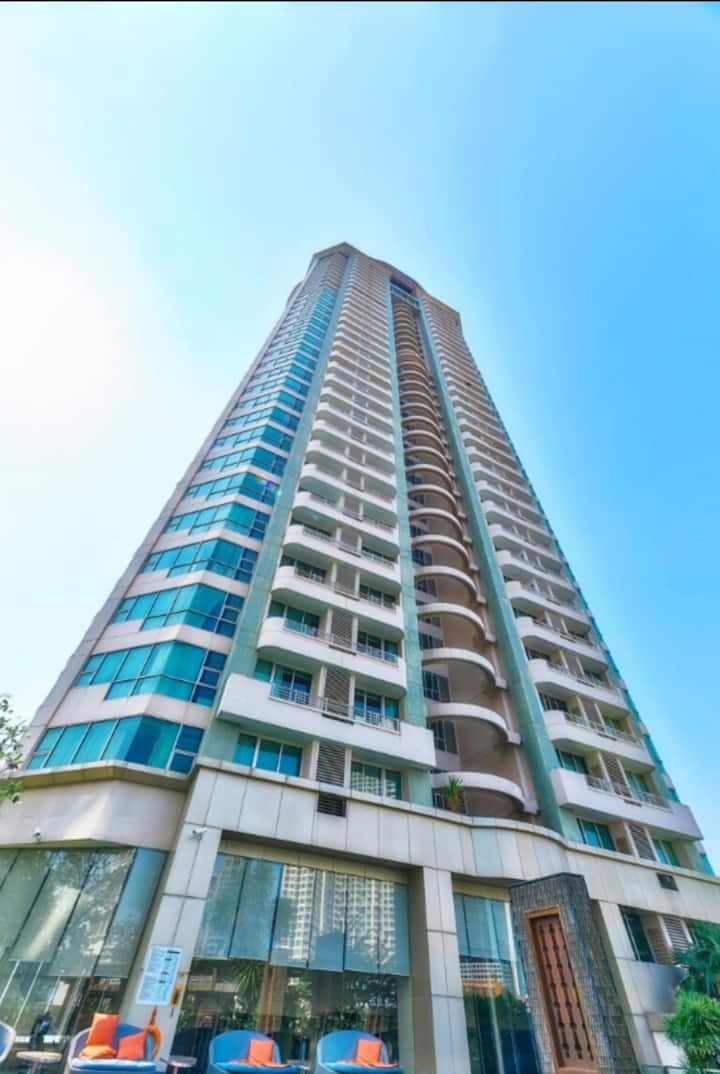 曼谷沙吞区高级公寓/步行到王权大厦/屋顶酒吧/高速Wifi/是隆商圈/lumpini Park/+1 - Bangkok