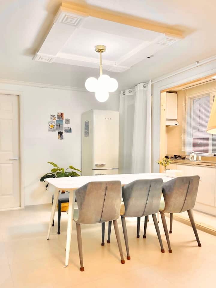 온스테이#화성행궁도보5분#kt위즈파크도보10분#넓은투룸#가족단체 - 영화동