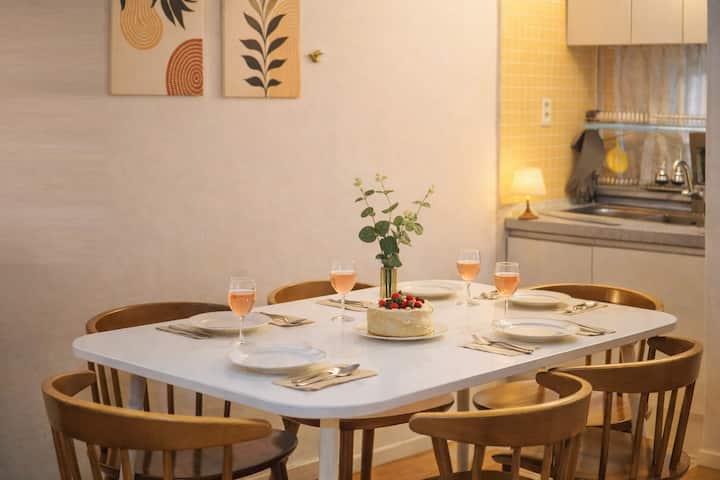 [50% Dc] New 이태원 6인 숙소/침대 4개/서울중심/편리한교통 - 아산시