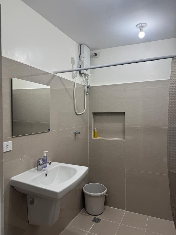 Unit 10 Cozy Bedroom | Sleeps 2-6 |City Center - Bacolod
