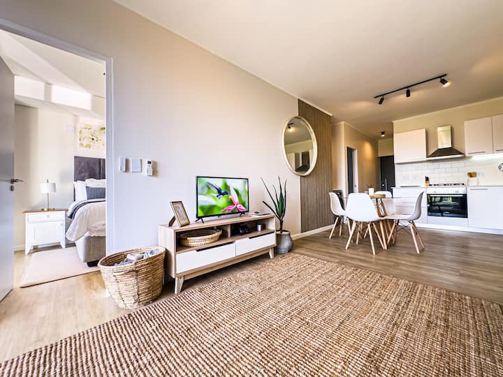 The Meadows - Mountain View Stay - George