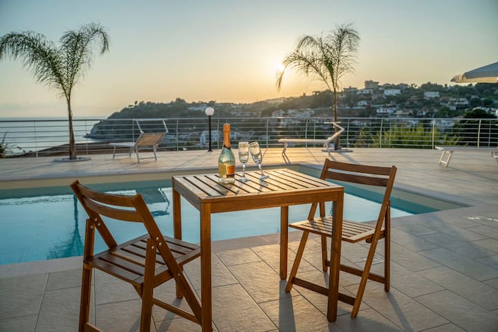 Villa Per Gruppi E Famiglie A Capo Vaticano - Tropea