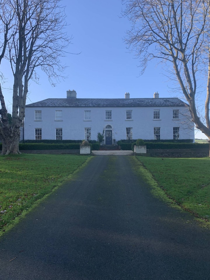 11 Bed House Perfect For Large Contractor Groups - Dublin, Ireland