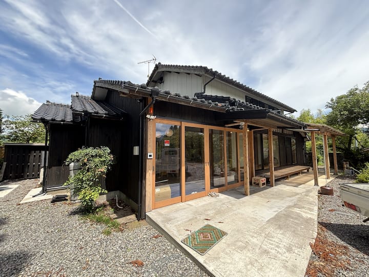 阿蘇市一の宮にある古民家をリノベーションした1棟貸切の宿　Aso Doma（アソドマ） - Aso