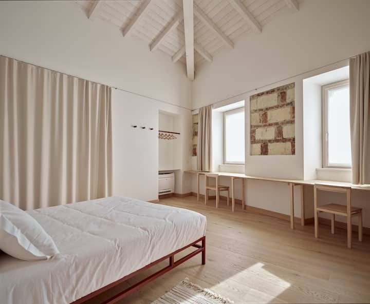 Loppa Deluxe Double Room - Gabanon Hostel - Casale Monferrato