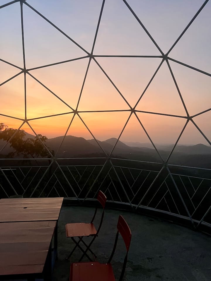 Sky Deck Villa – Tiny Villa With A View - 