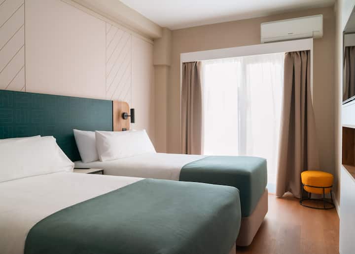 Benidorm Calle Major | Twin Room + Balcony - Benidorm