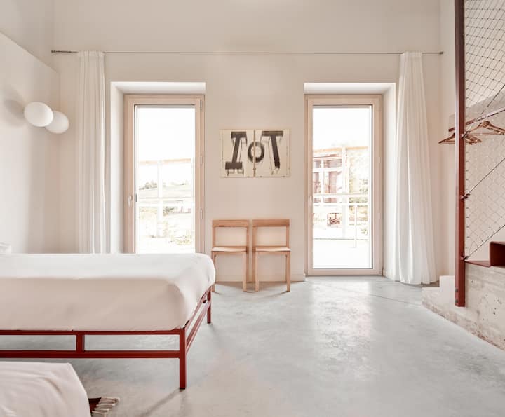 Clinker Spacious Family Room - Gabanon Hostel - Casale Monferrato