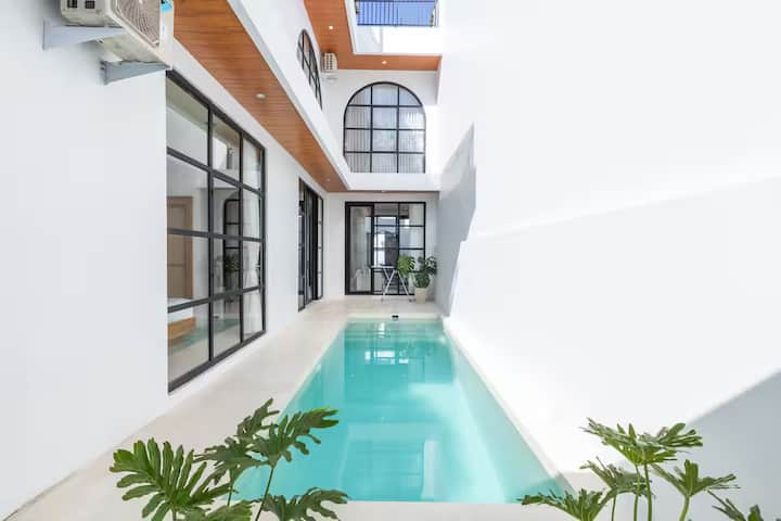 Uluwatu Bingin 3br Luxury Villa + Rooftop Minigolf - Australia