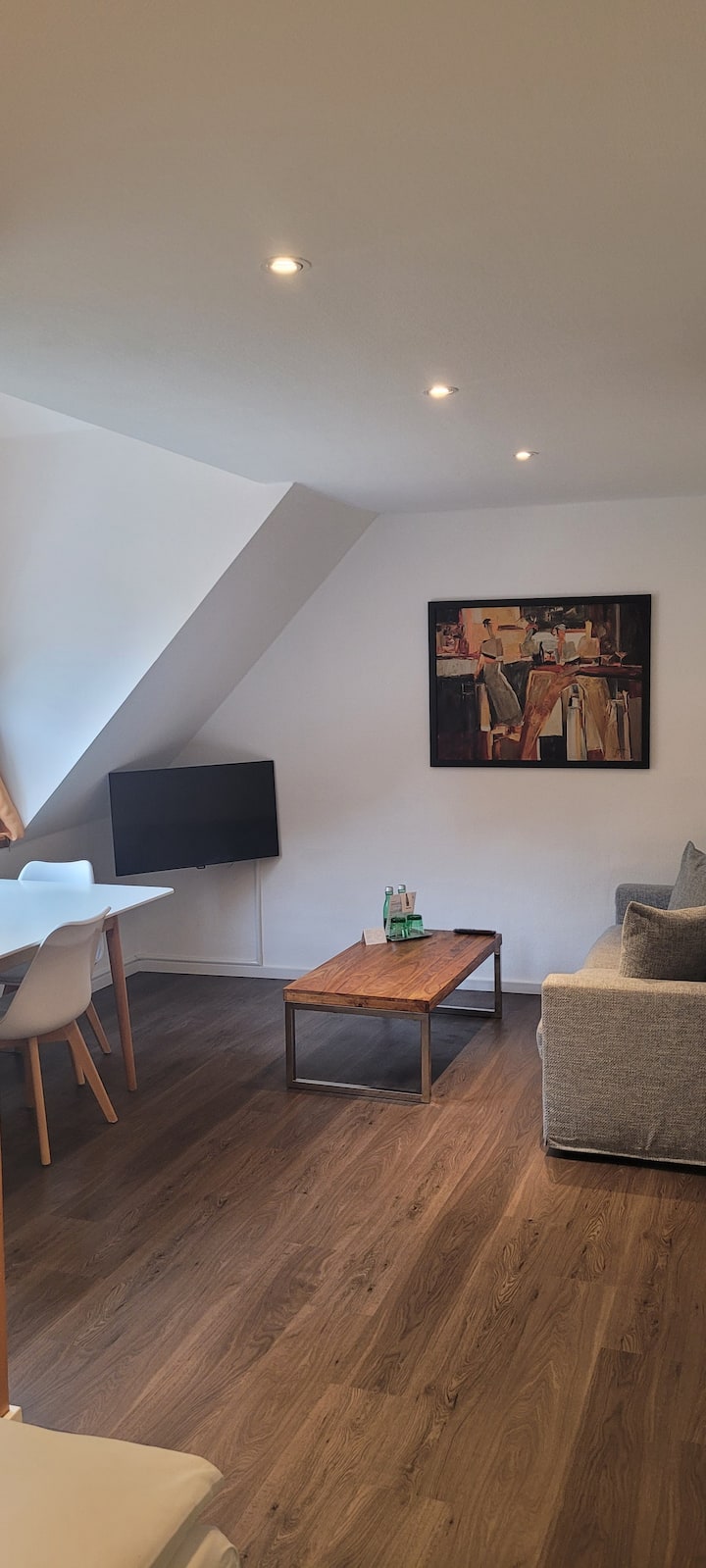 Dachgaupenapartment Zum Kronepark Am Kolumbusplatz - Munique