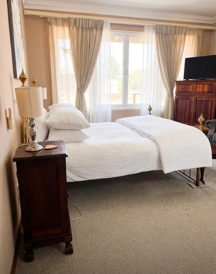 Eagles View Guest House - Montagu