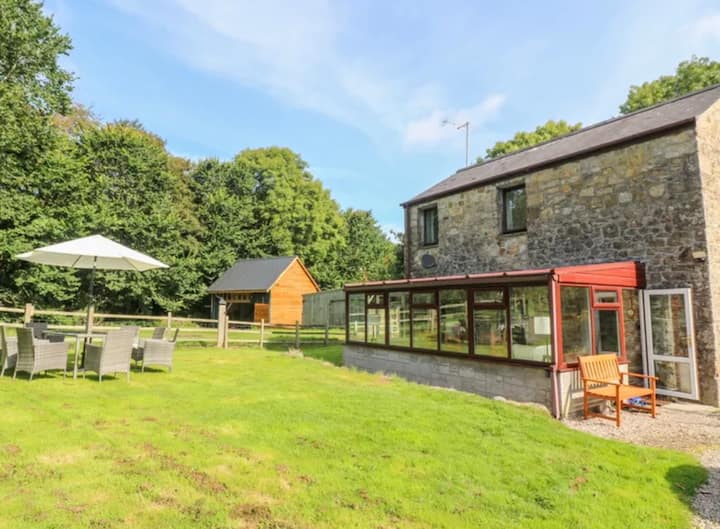 Avallon Cottage Pet Friendly With Paddocks - Porthcurno