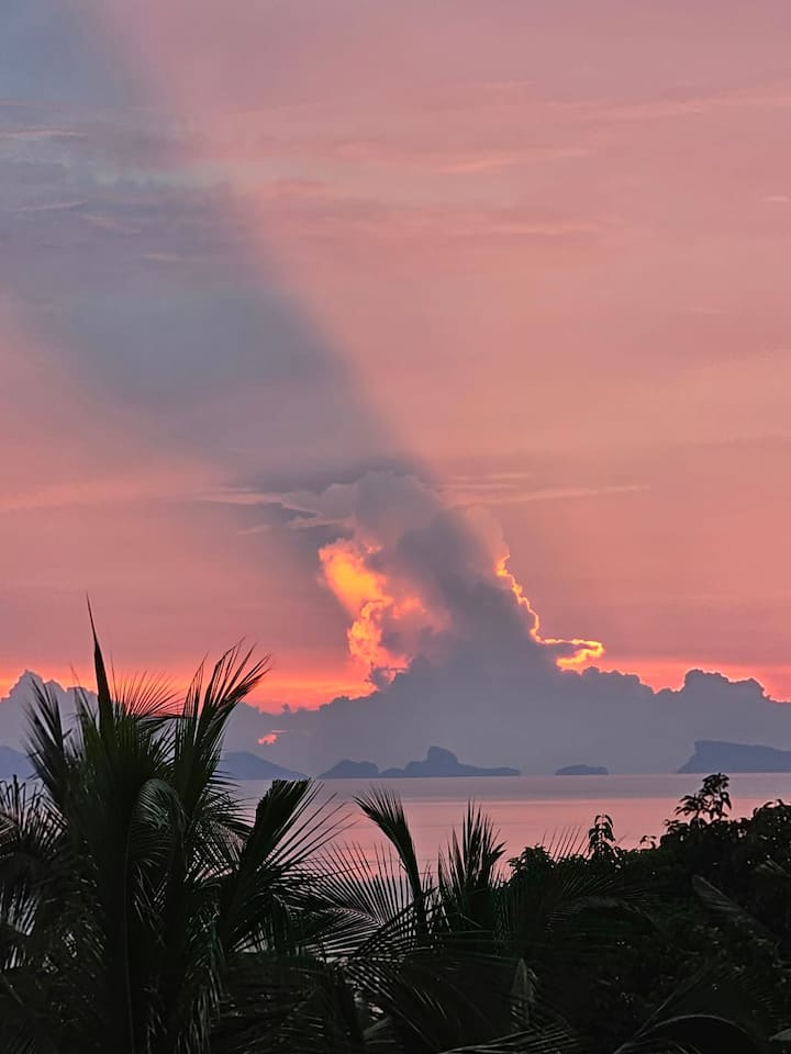 • Sea Whisper - Ko Pha-ngan