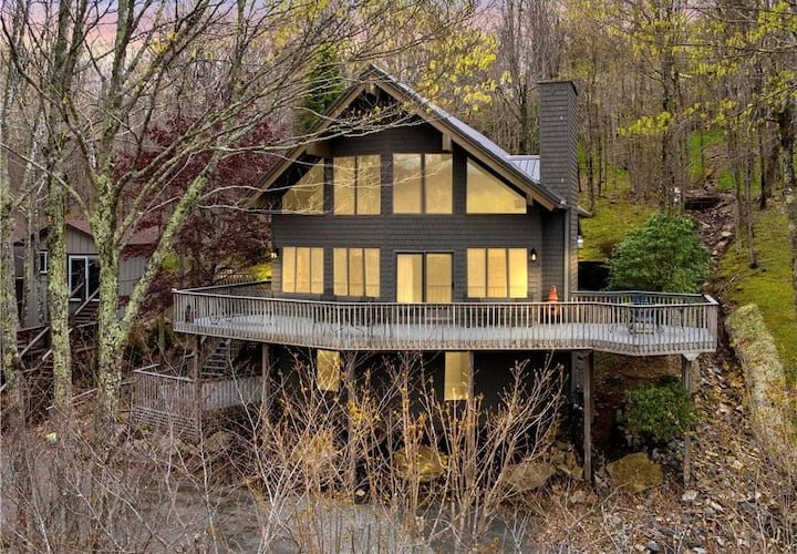 The Buc's Den - Beech Mountain, NC
