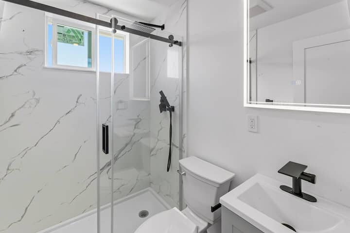 Luxury Studio 1bd 750sqft! - Brisbane, CA