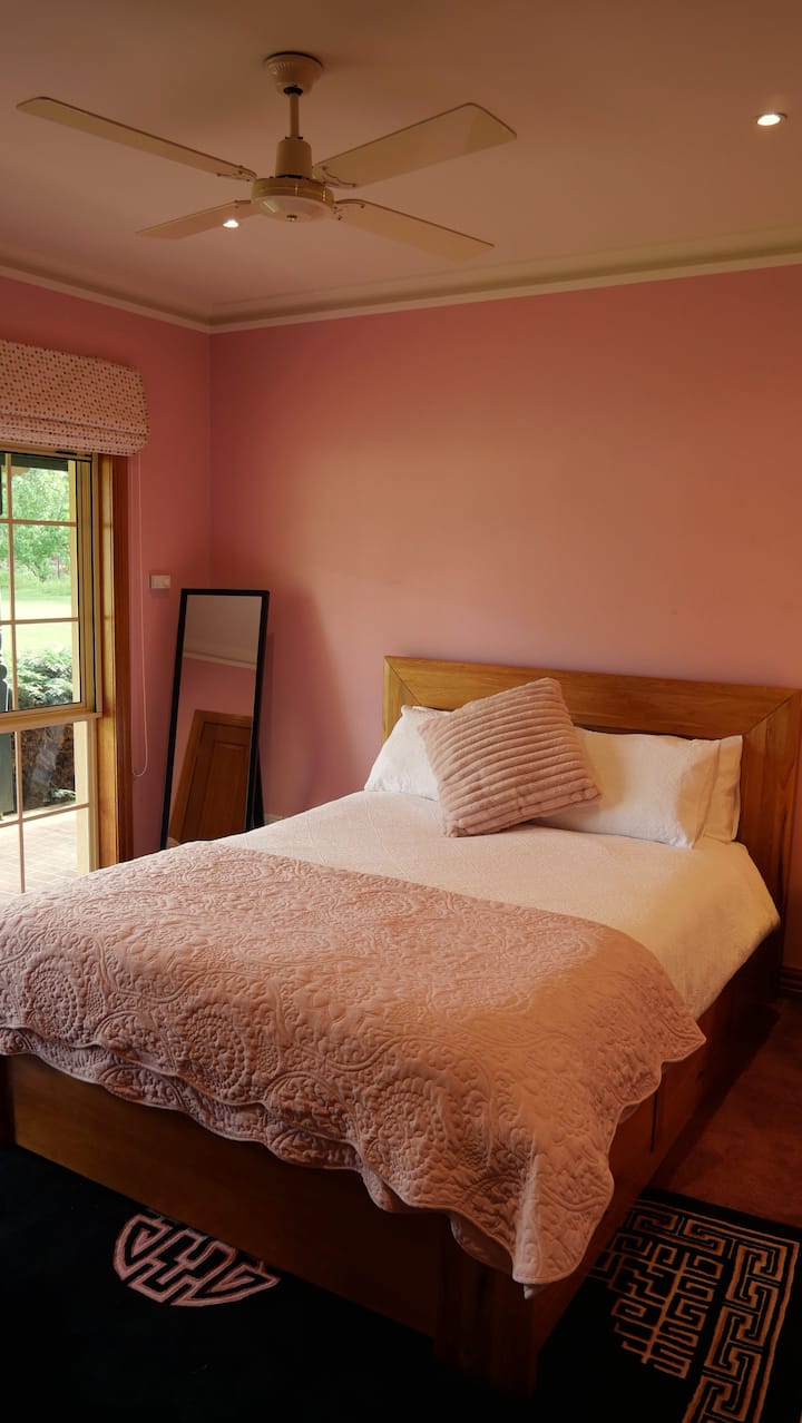 3-bedroom Stay — Your Country Home Away From Home - Macedon