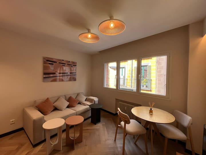 Moderno Piso En Malasaña - 마드리드