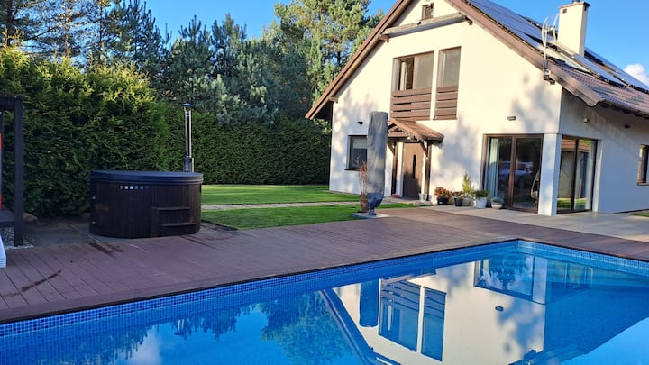 Rock House-dom Z Basenem Na Kaszubach - Pologne