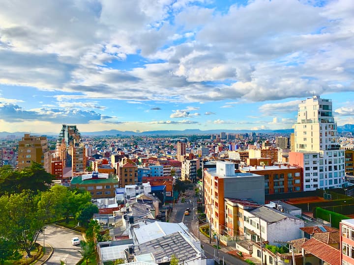 Apto Con Terraza Y Vista En Chapinero Alto. - Bogota