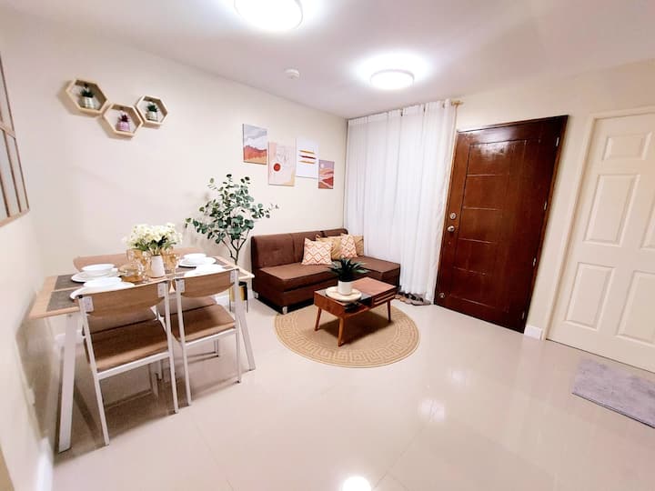 Skandi Stay Antipolo 2br 50 Sqm Condo Up To 8 Pax - Antipolo