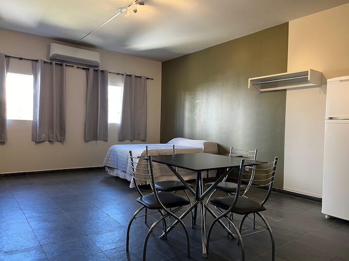 Studio A 400m Do Praia Clube • Ar E Wi-fi - Uberlândia