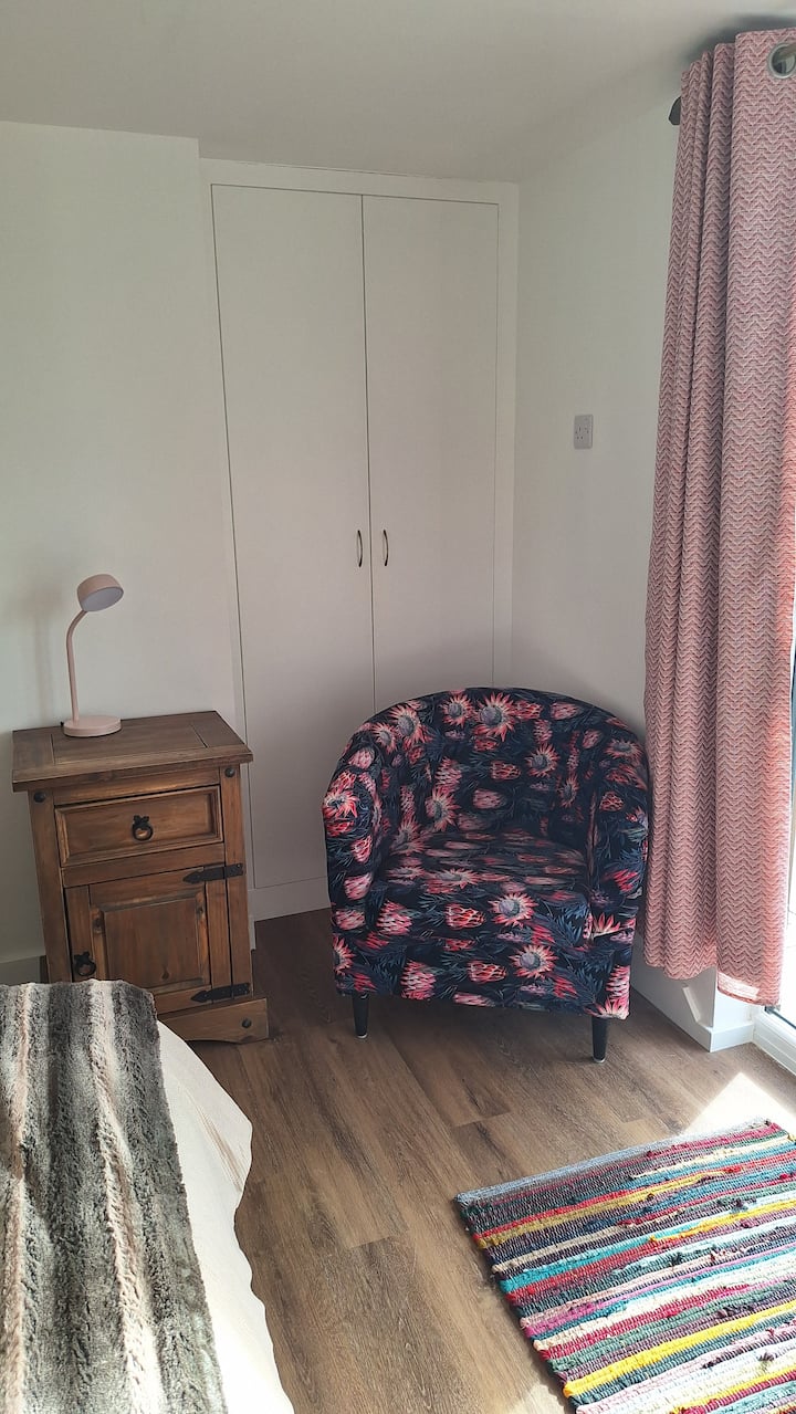 Mendip Way Cabin - Weston-super-Mare