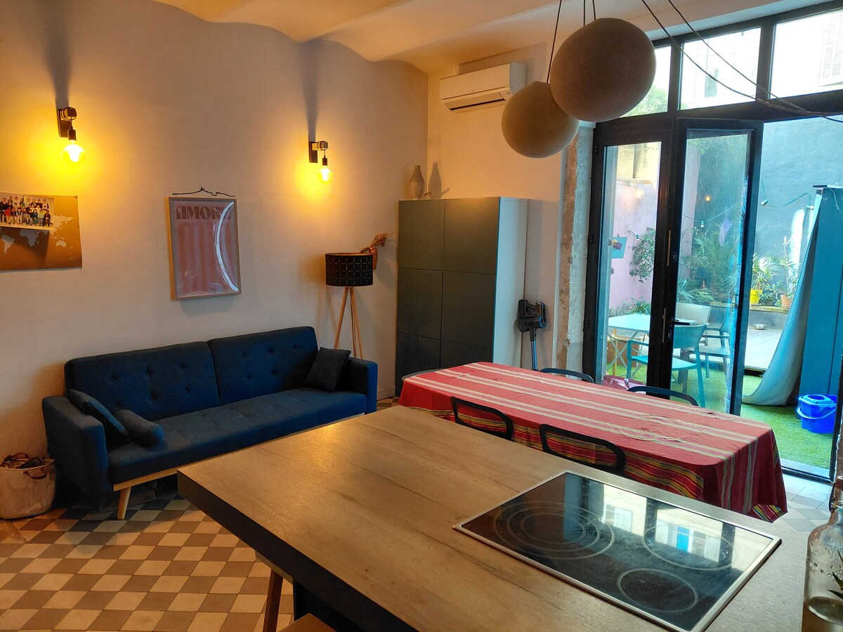 13 m2 room in a large atypical apartment - Airbnb
